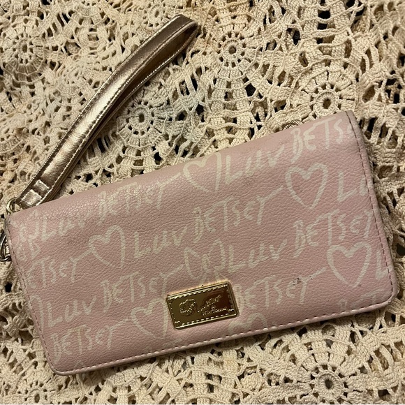 Betsey Johnson | Bags | Betsey Johnson Wallet Hand Strap Pink Gold ...